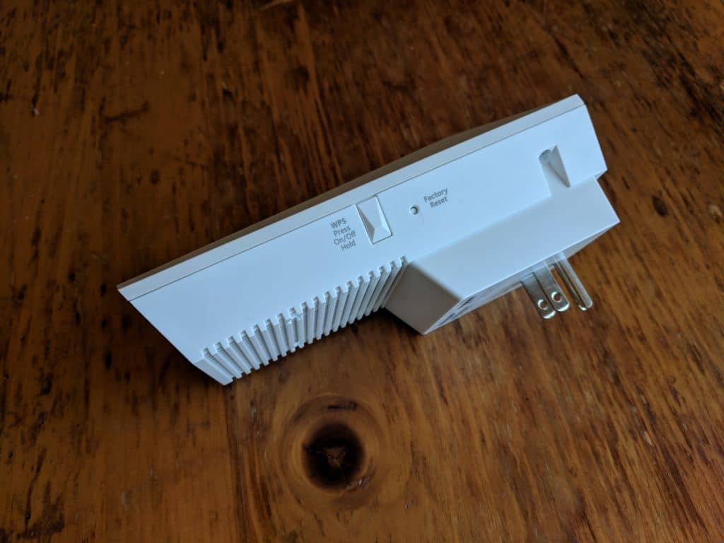 NETGEAR EX7500 Review: Mesh (Kinda) Made Easy | Dong Knows Tech