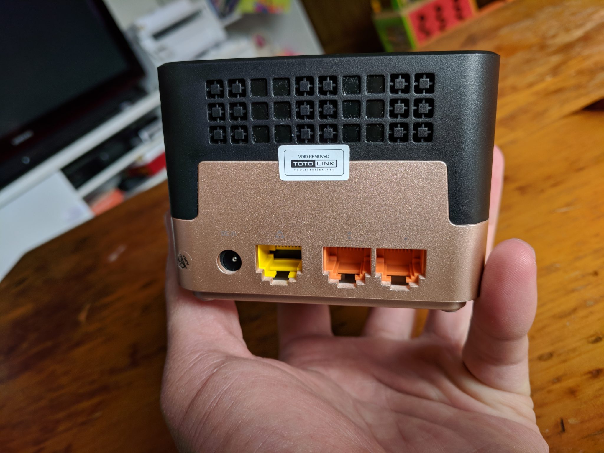 TOTOLINK T10 Review: A Modestly Valuable Wi-Fi System | Dong Knows Tech