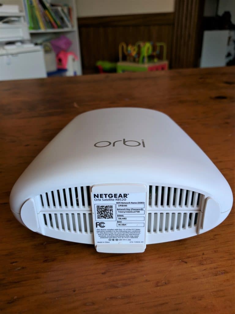 Orbi RBS20 Bottom | Dong Knows Tech