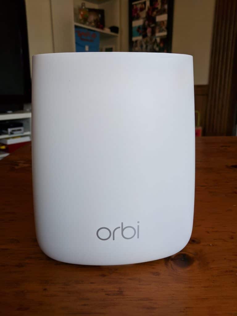 Orbi RBS20 Front | Dong Knows Tech