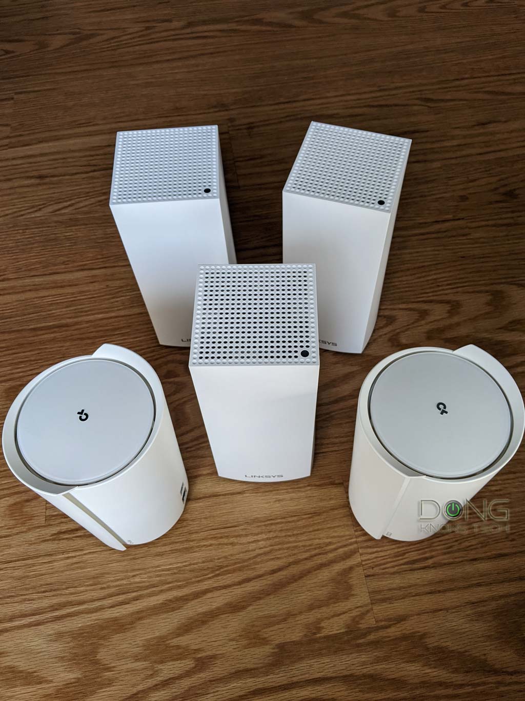 Linksys Velop MX4200 vs. TP-Link Deco X5700: Solid Mesh Options | Dong ...
