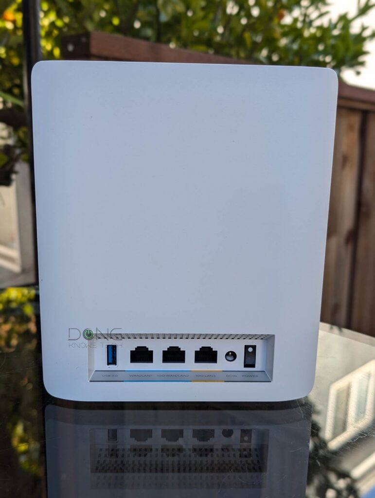 ASUS ZenWiFi BT6: That Odd 2.5Gbps Port | Dong Knows Tech