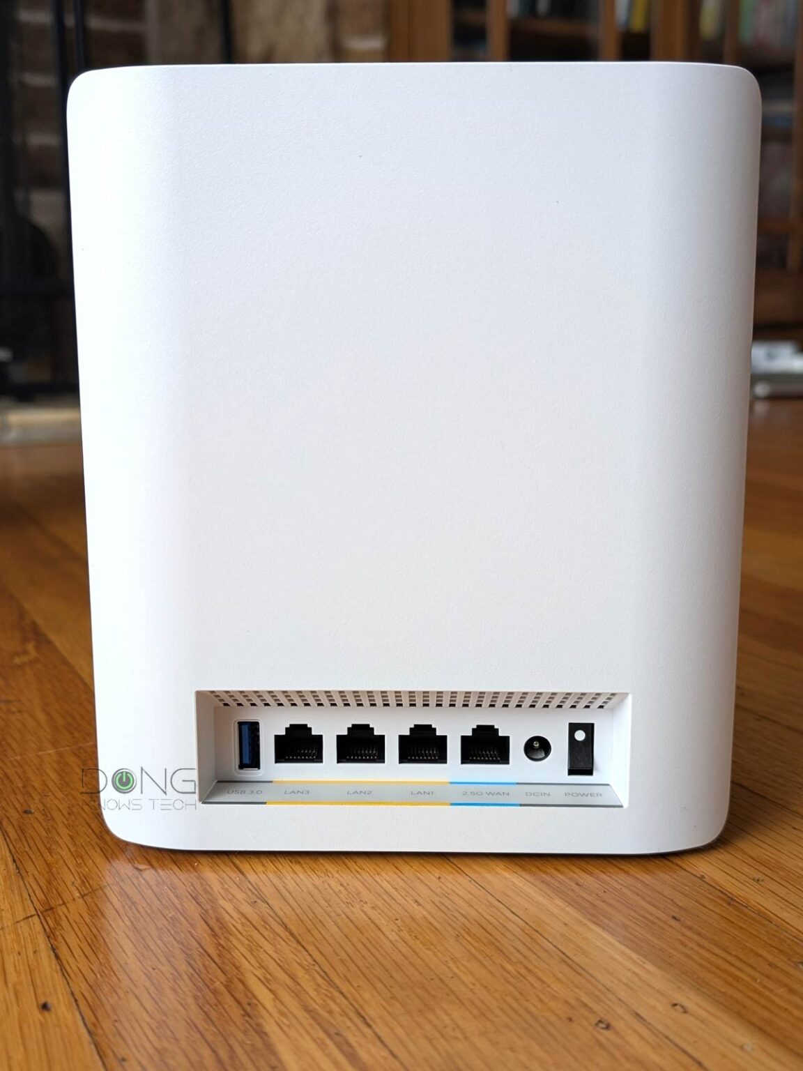 ASUS ZenWiFi BT6: That Odd 2.5Gbps Port | Dong Knows Tech