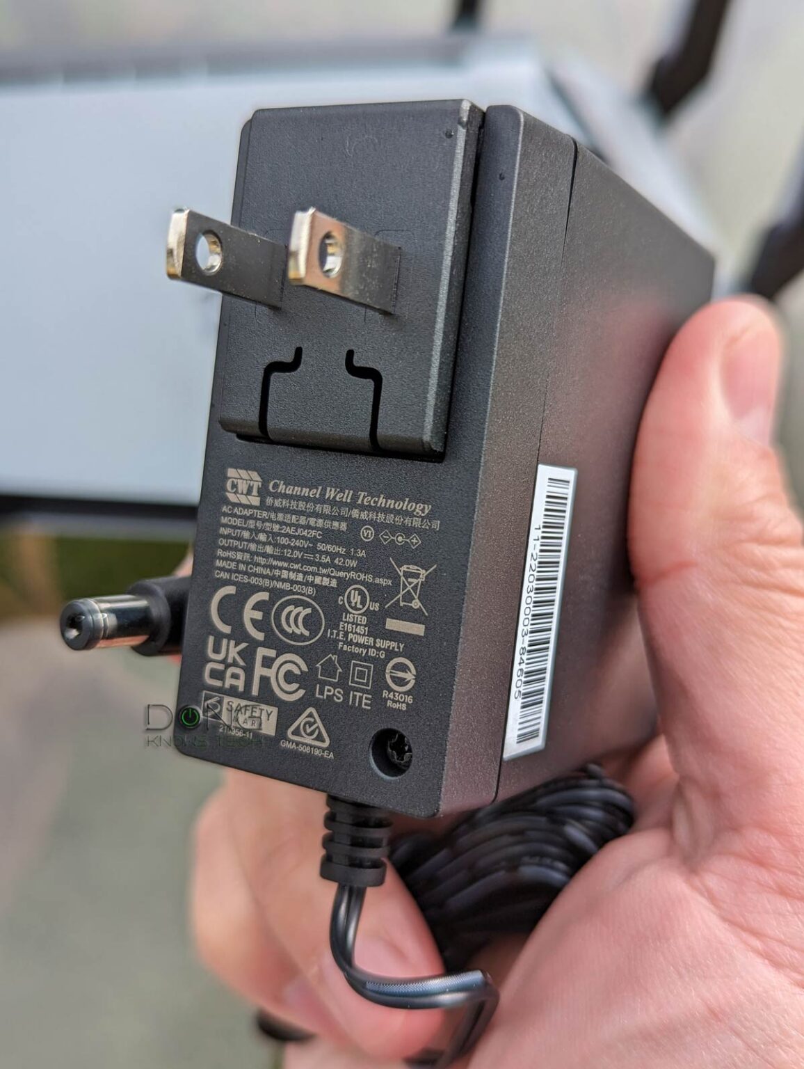 MSI RadiX AXE6600 Review: A Cool 6E Router | Dong Knows Tech