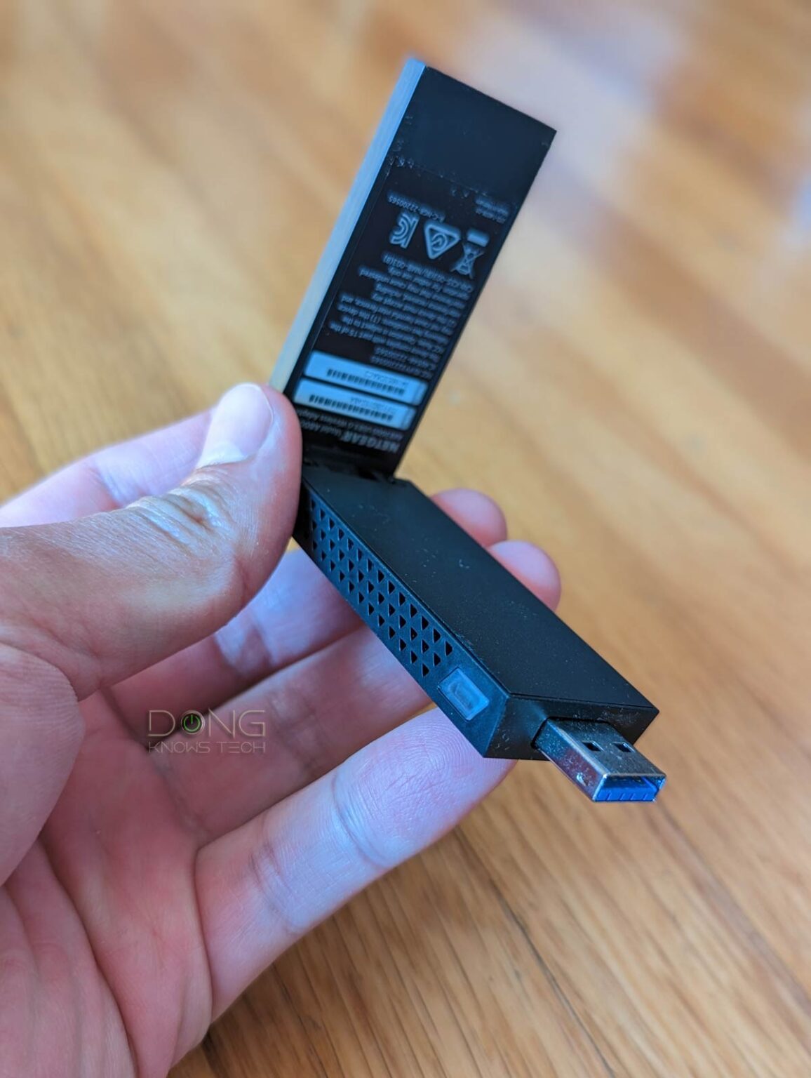 NETGEAR A8000 Reiew: A Solid Wi-Fi 6E Upgrade | Dong Knows Tech