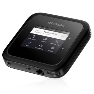 NETGEAR M7 Pro: 5G Meets Cool Wi-Fi 7 | Dong Knows Tech