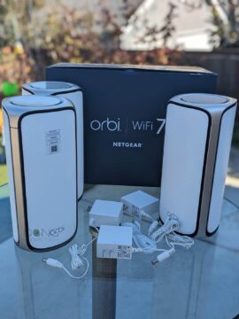 Orbi 970 Series (RBE973S) Review: Good But Stupidly Overpriced | Dong ...