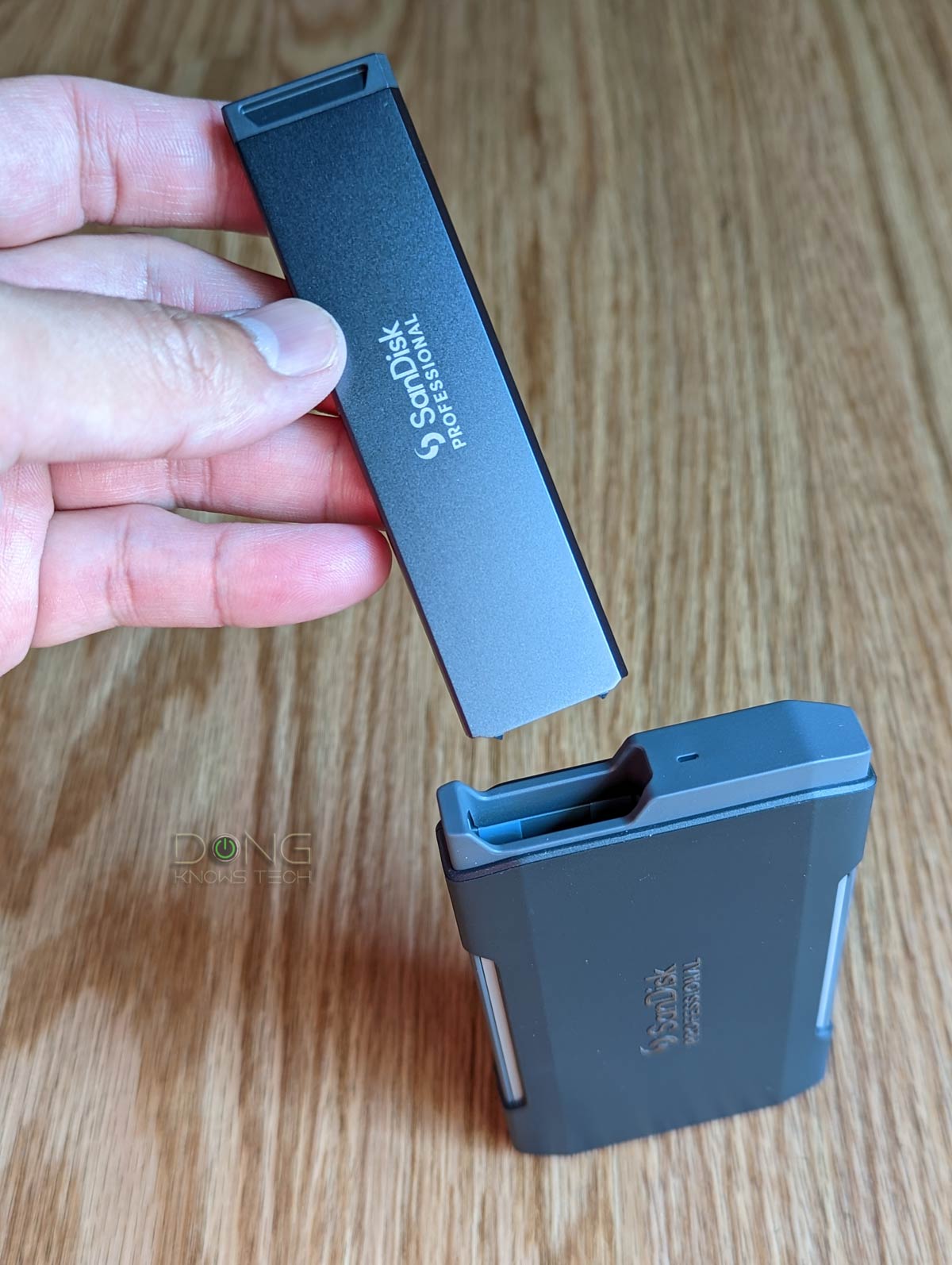 2TB SanDisk PRO-BLADE TRANSPORT Review: A Cool Concept | Dong Knows Tech