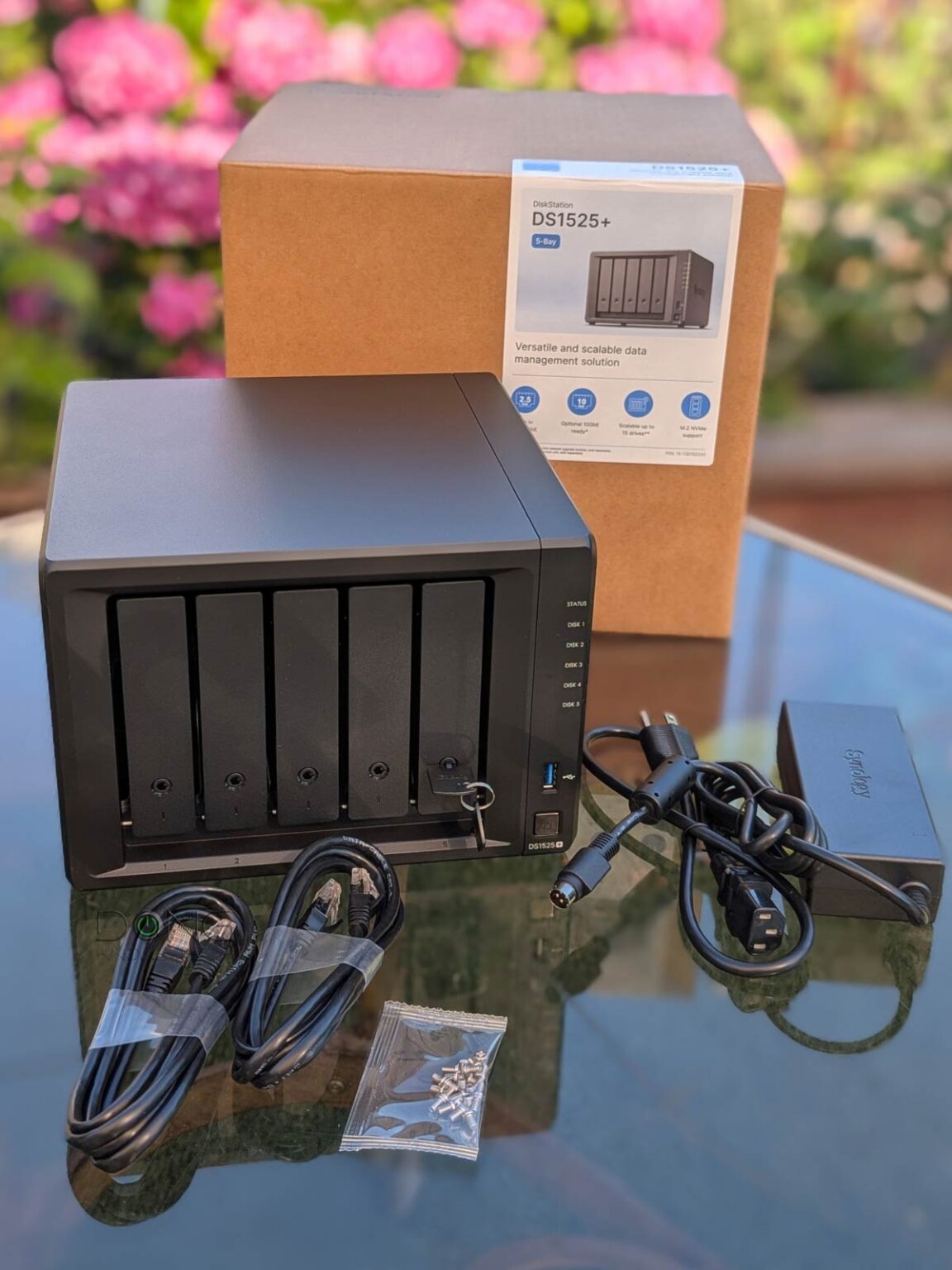 Synology DS1525+ Review: A Solid and Pricey Multi-Gig NAS Server | Dong ...