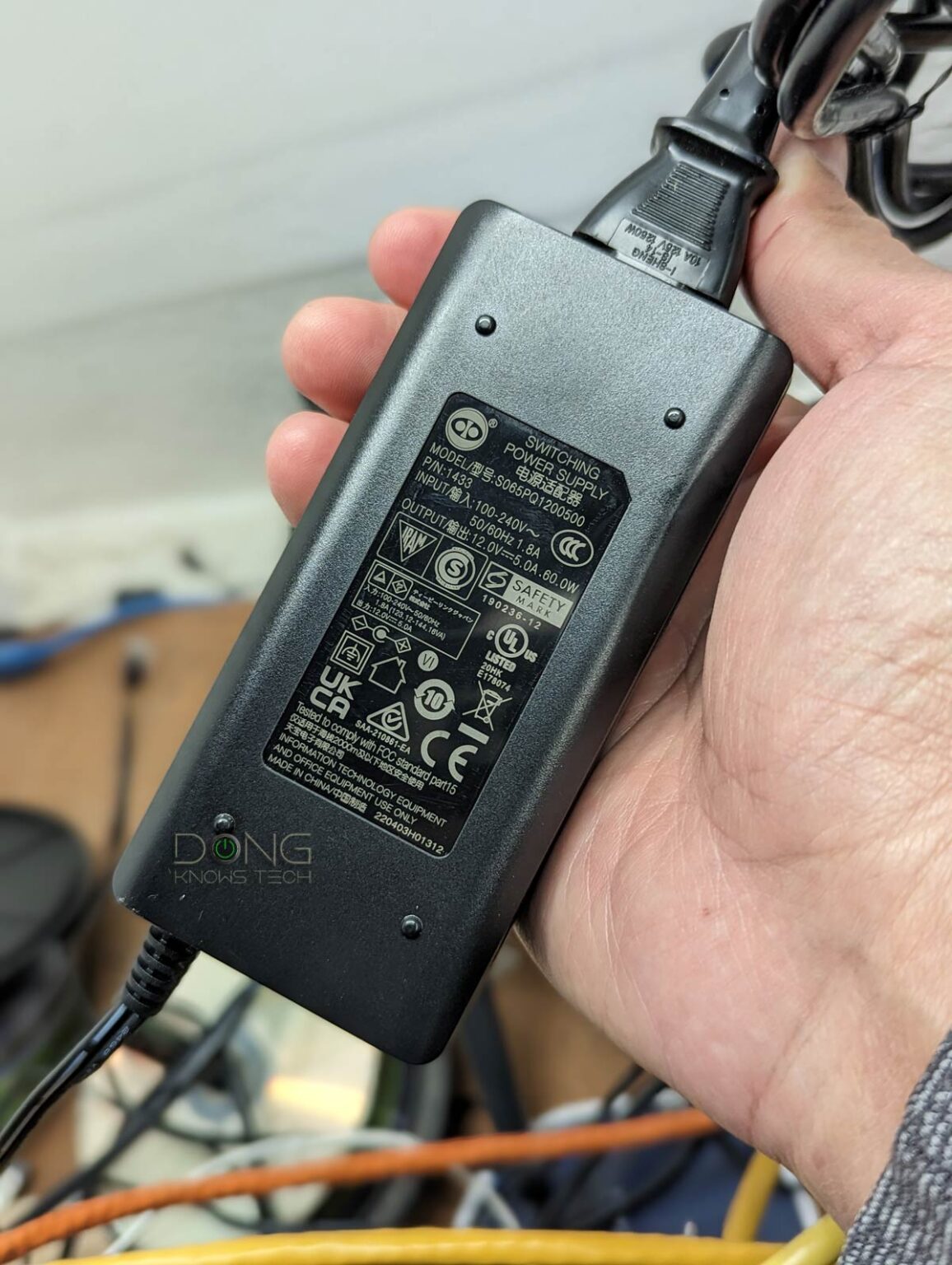 TP-Link Archer AXE300 Review: A Fine 6E Router | Dong Knows Tech