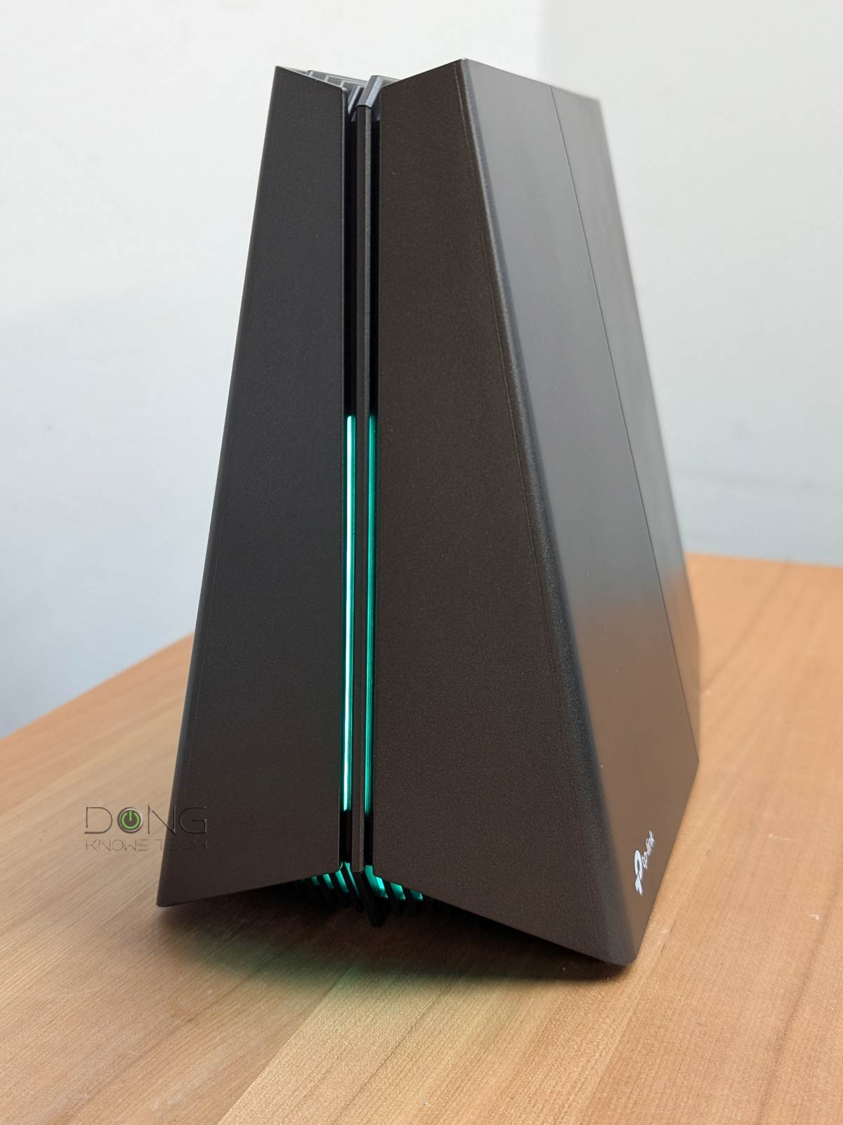 TP-Link Archer GE650: A Cool Gaming Router | Dong Knows Tech