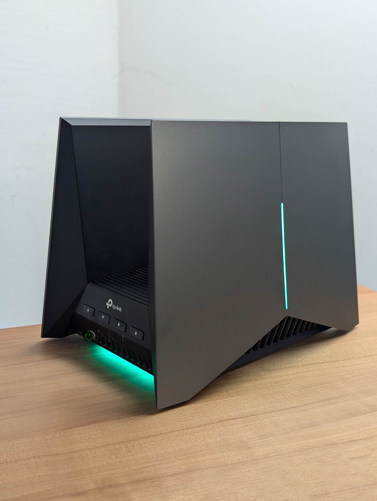 Archer GE800 Review: TP-Link's 1st Real Gaming Router | Dong Knows Tech
