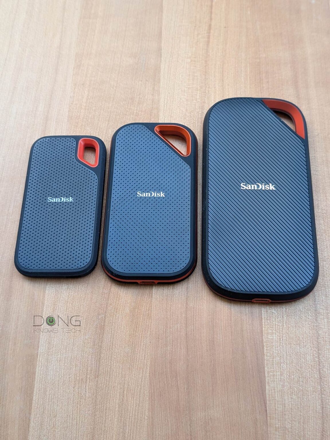 SanDisk Extreme PRO with USB4 Review: Simple, Cool and Super-Fast | Dong Knows Tech