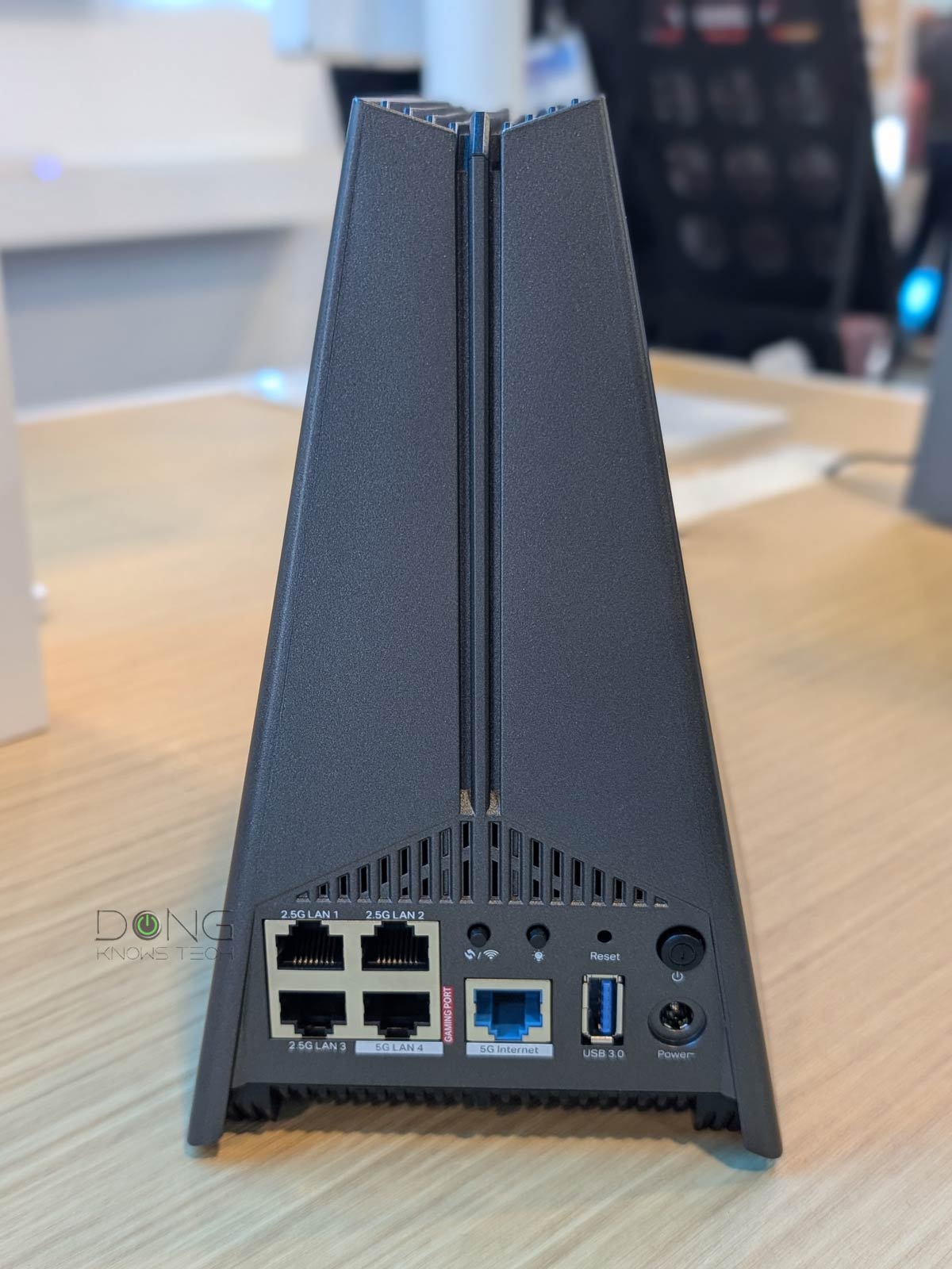 TP-Link Archer GE650: A Cool Gaming Router | Dong Knows Tech