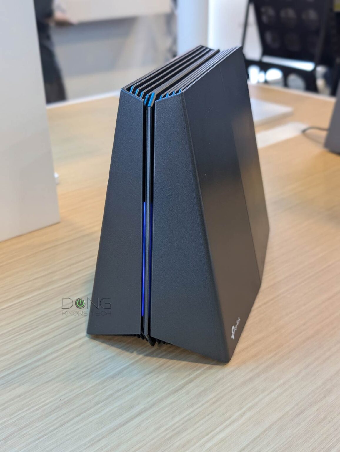 TP-Link Archer GE650: A Cool Gaming Router | Dong Knows Tech