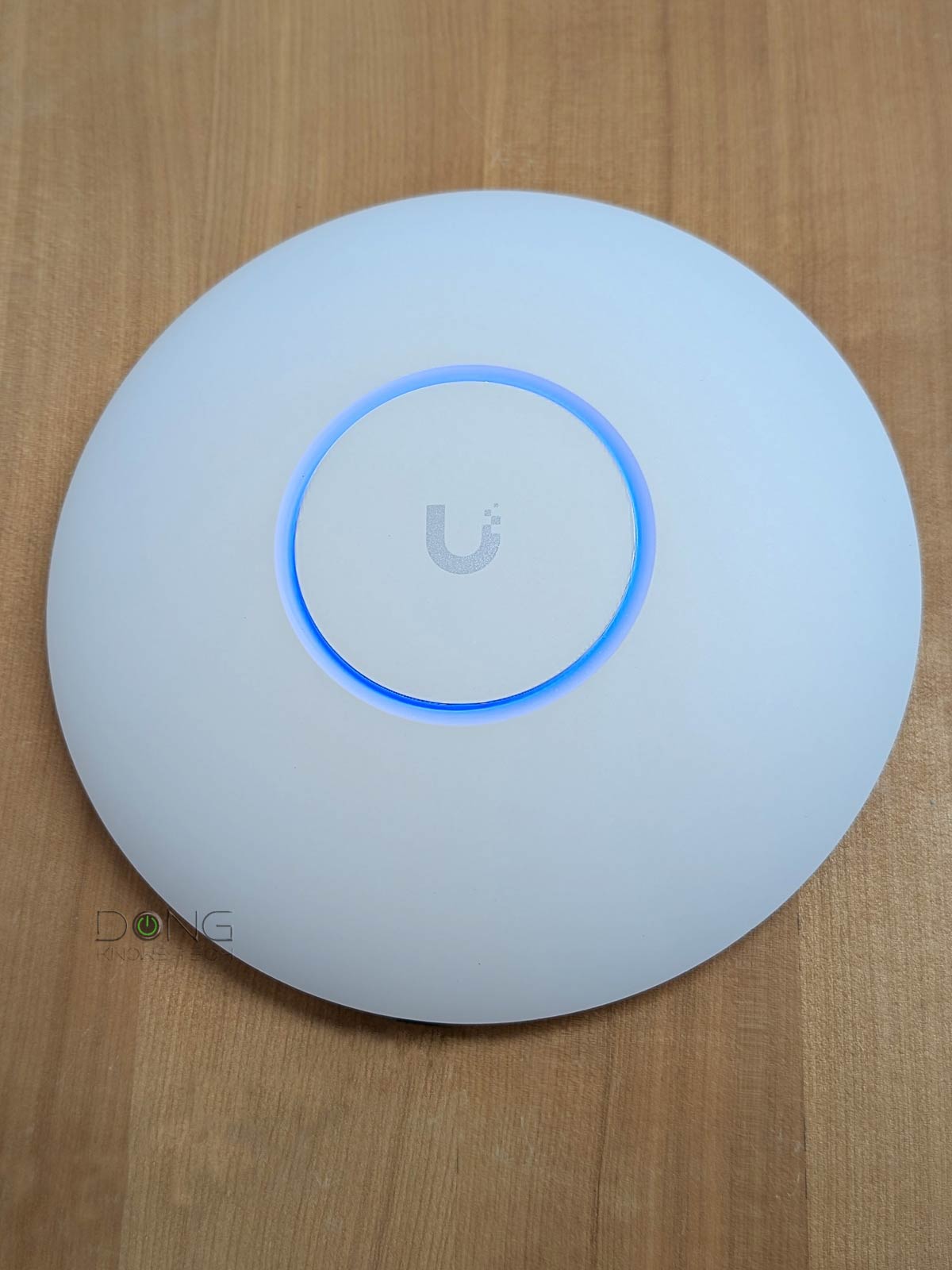 Ubiquiti U7-Lite Review: A Little Solid Dual-Band Wi-Fi 7 AP | Dong Knows Tech