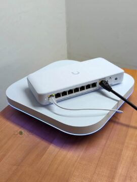 Ubiquiti 8-Port Flex 2.5G PoE Switch Review (vs. Enterprise 8 PoE): A ...