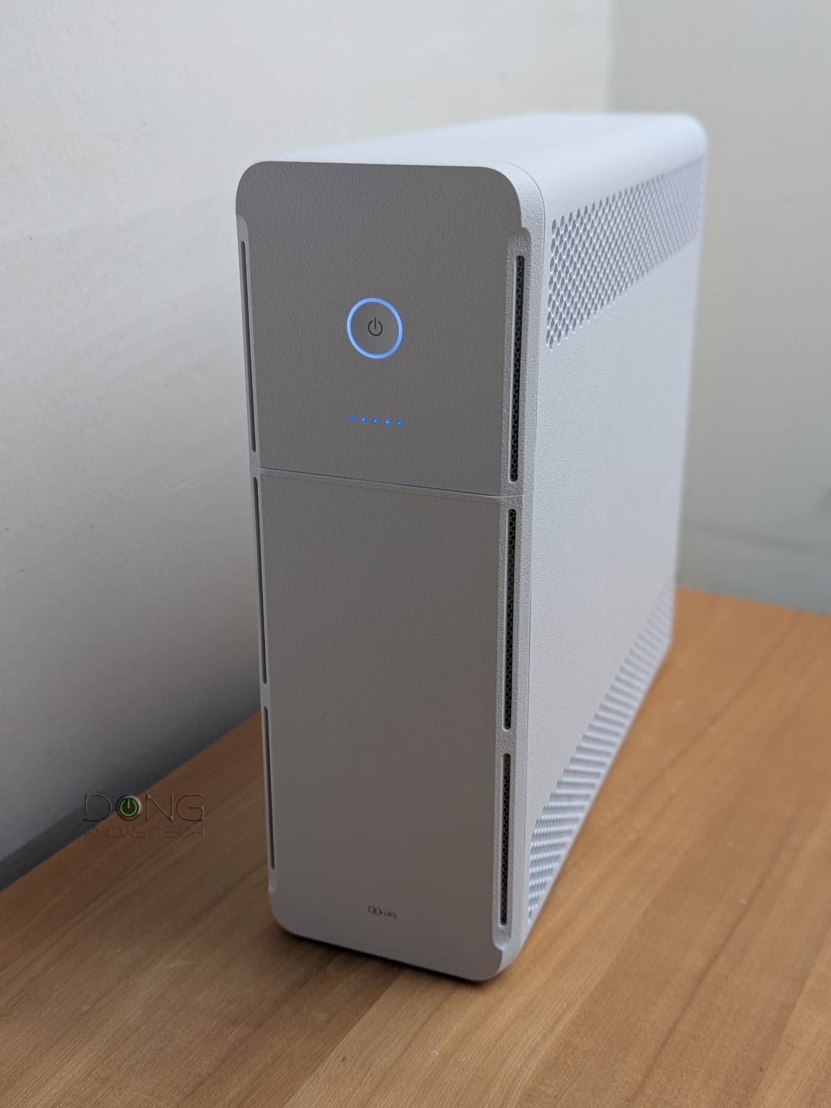 UniFi UPS Tower Review: Ubiquiti's 1st and Solid UPS | Dong Knows Tech
