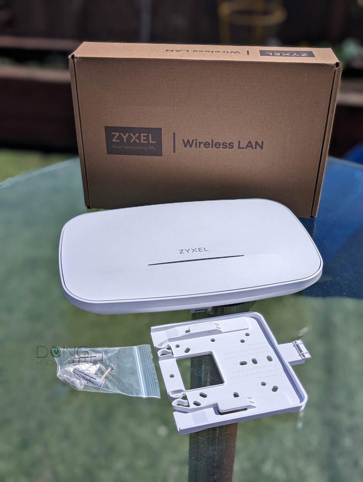 Zyxel NWA130BE Review: A Solid Low-cost Wi-Fi 7 Upgrade | Dong Knows Tech